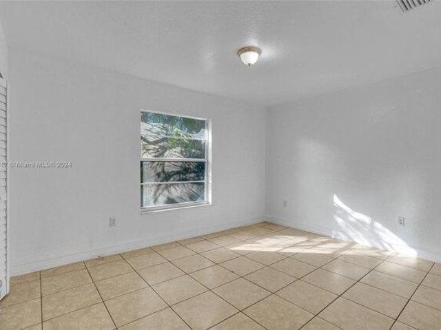 house 3 bedroom, Miami FL 33142 DS88601849