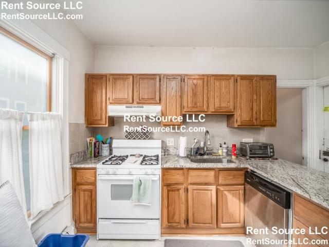 house 3 bedroom, Somerville MA 02143 DS88951952