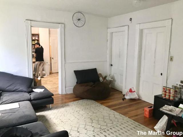 house 3 bedroom, Somerville MA 02143 DS89600169