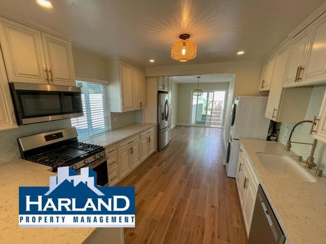 house 3 bedroom, San Diego CA 92117 DS88308170