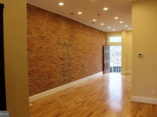 house 3 bedroom, Washington DC 20002 DS88383253