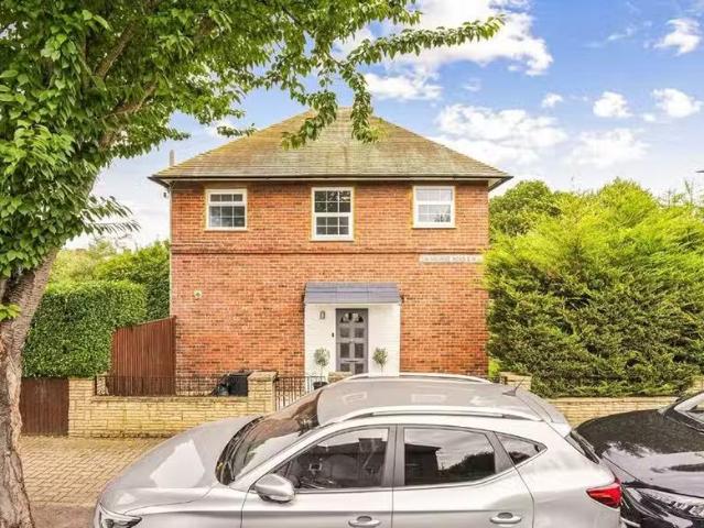 House terraced for sale in Dover House Road, London, SW15 R.
