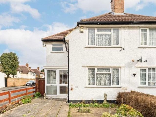 House terraced for sale in Summerhouse Avenue, Hounslow, TW5.
