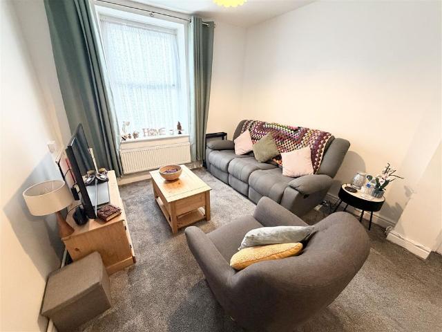 House Terraced For Rent Tynybedw Street, Treorchy