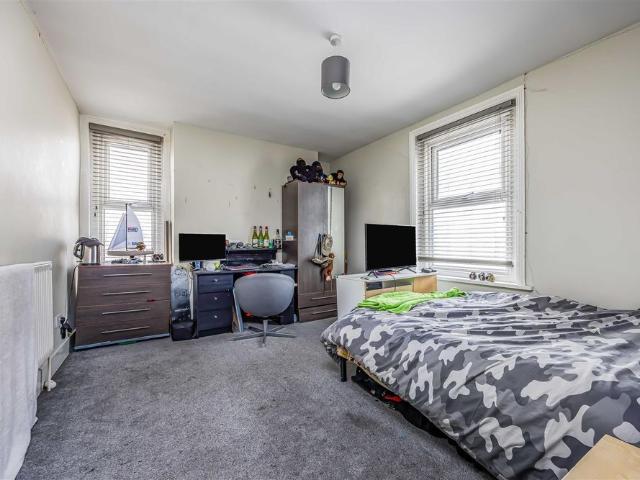 House Terraced For Rent Waverley Road, Southsea