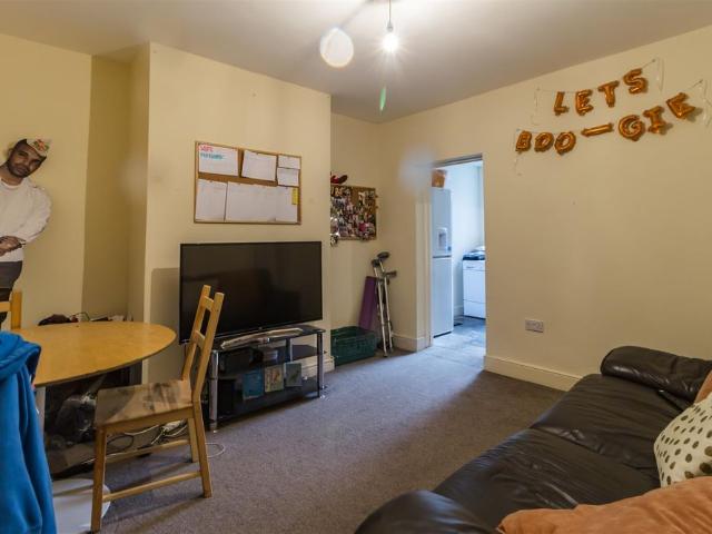 House Terraced For Rent Wood Road, Pontypridd