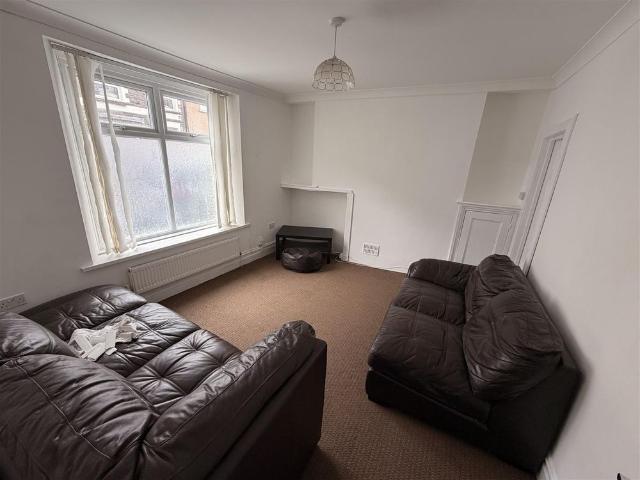 House Terraced For Rent Wood Road, Pontypridd