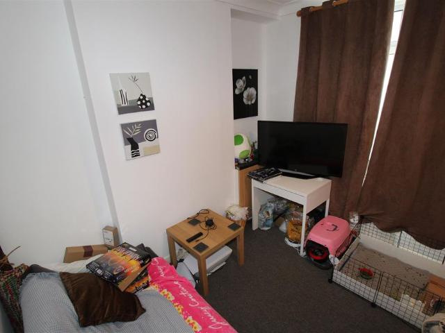 House Terraced For Rent Birchwood Avenue, Pontypridd