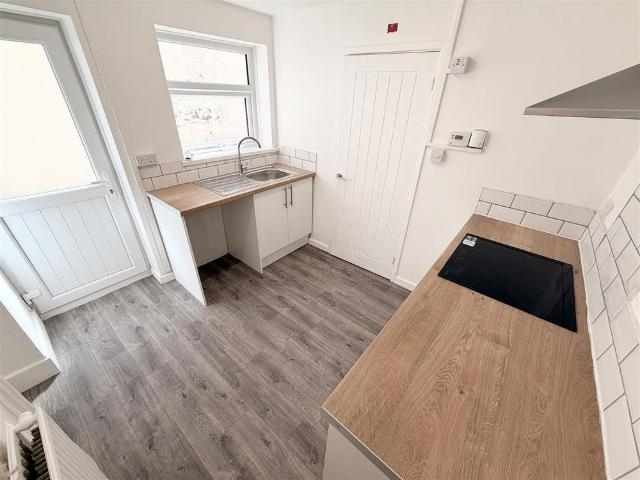 House Terraced For Rent Duffryn Street, Ferndale