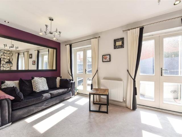 House Terraced For Rent Ellisons Crescent, Waterlooville