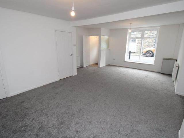 House Terraced For Rent Fox Street, Treharris
