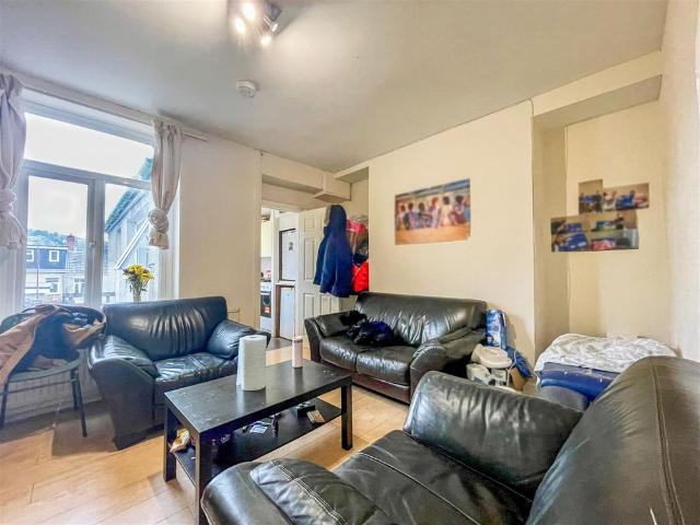 House Terraced For Rent King Street, Pontypridd