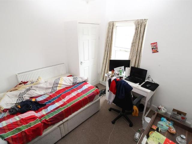 House Terraced For Rent Laura Street, Pontypridd