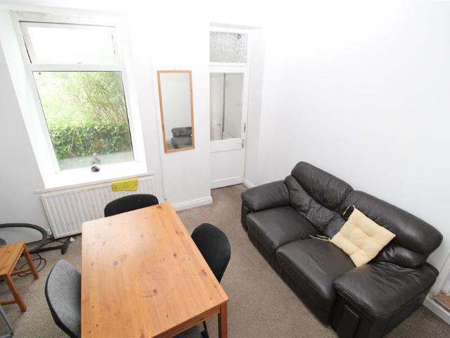 House Terraced For Rent Laura Street, Pontypridd