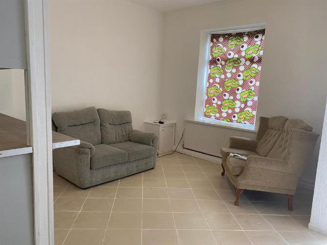 House Terraced For Rent Llewellyn Street, Ferndale