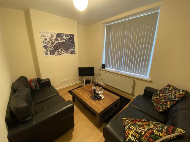 House Terraced For Rent Meadow Street, Pontypridd