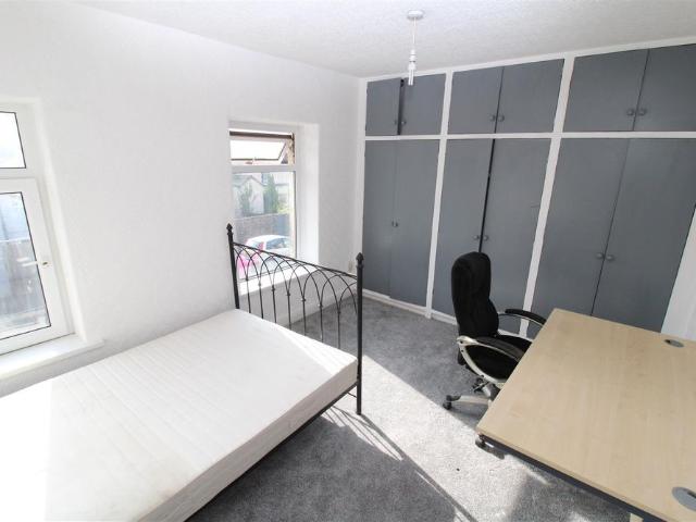 House Terraced For Rent New Park Terrace, Pontypridd