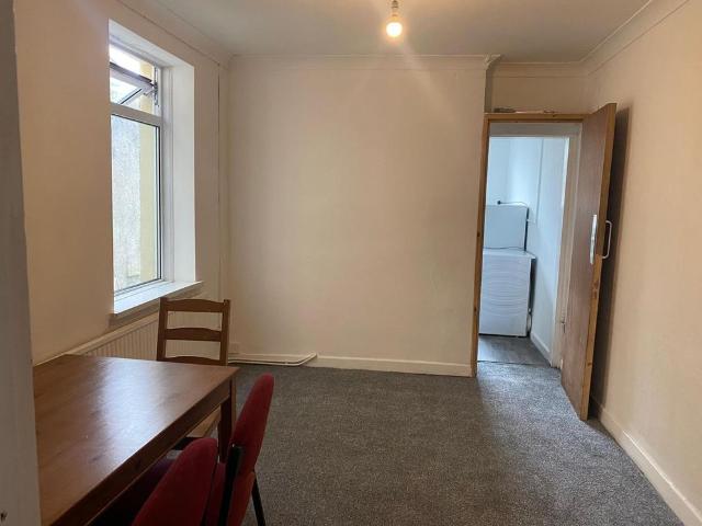 House Terraced For Rent New Park Terrace, Pontypridd