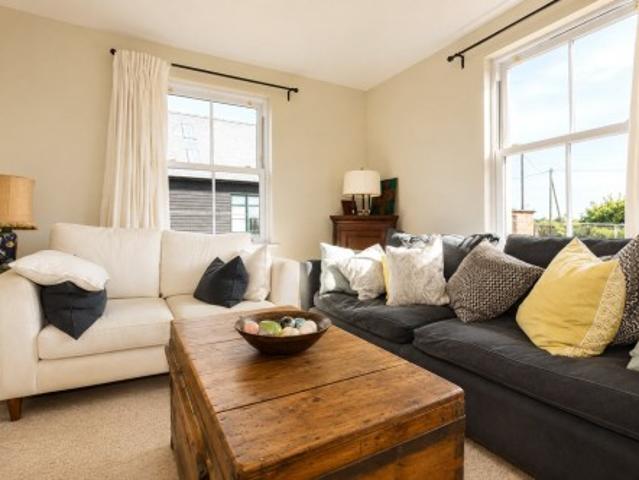 House to let with 4 bedrooms in Bishop's Stortford, Essex