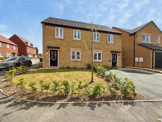 House to rent in Maiden Drive, Holmewood, Chesterfield, Derbyshire, S42 | Leaders