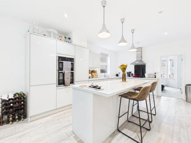 House to Rent in Maidenhead Clare Road PML180108