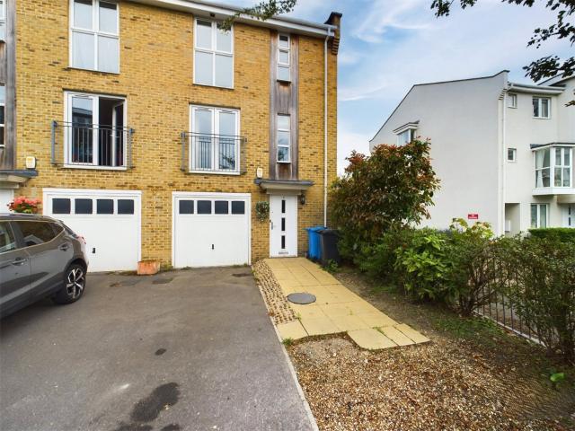 House to Rent in Maidenhead Kingsquarter PML160295