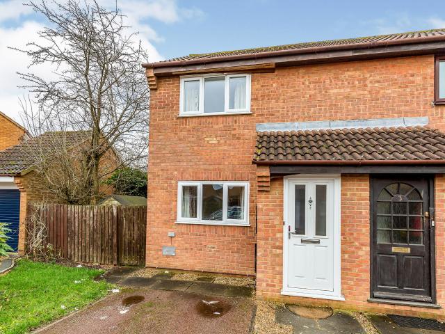 House to rent in Meadowsweet, Walnut Tree, Milton Keynes, Buckinghamshire, MK7 | Leaders