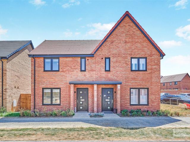 House to rent in Miles Way, Bishop's Stortford, Hertfordshire, CM23 | Leaders