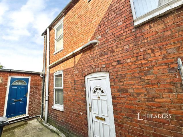 House to rent in Moat Road, Walsall, West Midlands, WS2 | Leaders
