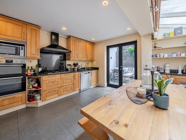 house to rent in Mossbury Road, Battersea, London, SW11