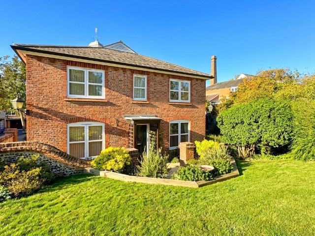 House to rent in North Mill Place, Halstead, Essex, CO9 | Leaders