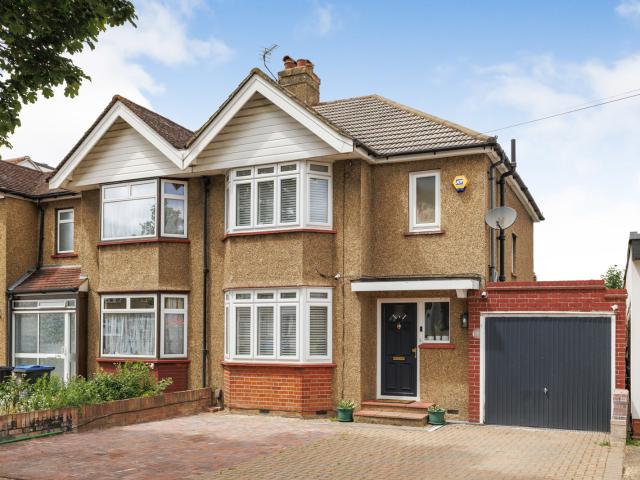 House to rent in Norton Avenue, Surbiton, KT5 | Leaders