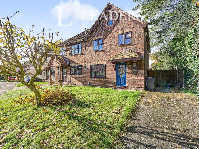 House to rent in Oak Ridge, West End, Woking, GU24 | Leaders