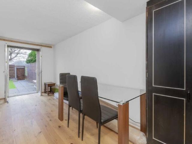 house to rent in Oakview Gardens, London, N2