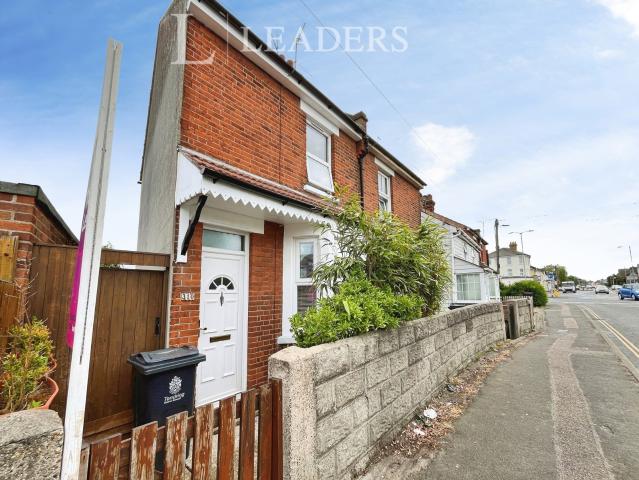 House to rent in Old Road, Clacton on Sea, Essex, CO15 | Leaders