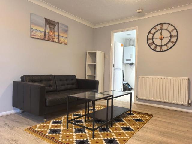House to rent in Armory Lane, Portsmouth, PO1 | Leaders