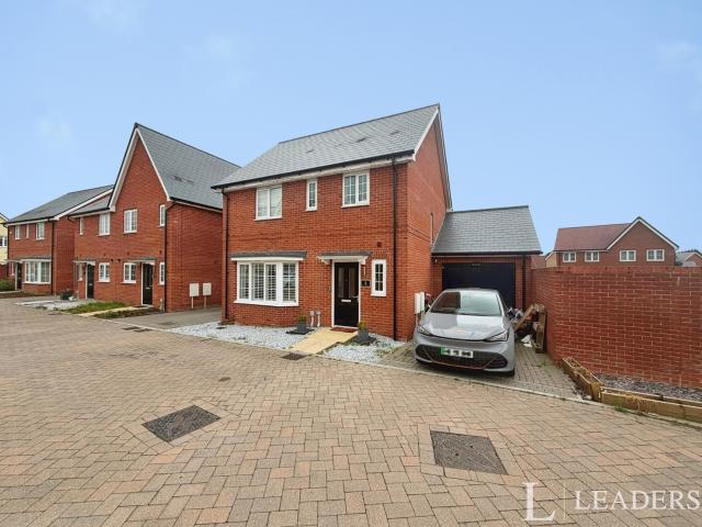 House to rent in Benson Drive, Witham, Essex, CM8 | Leaders