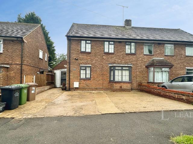 House to rent in Bloomfield Avenue, Luton, Bedfordshire, LU2 | Leaders