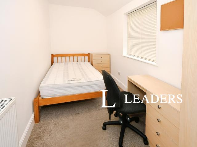 House to rent in Boultham Avenue, Lincoln, LN5 | Leaders