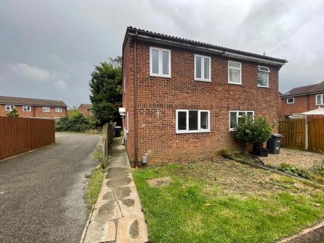 House to rent in Branton Close, Luton, Bedfordshire, LU2 | Leaders