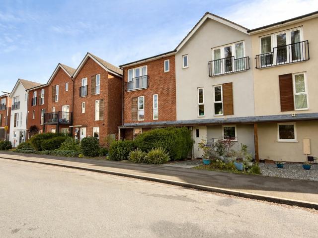 House to Rent in Bracknell Halifax Road BRL130043