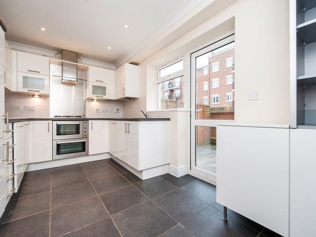 House to rent in Brookbank Close, Cheltenham, GL50 | Leaders