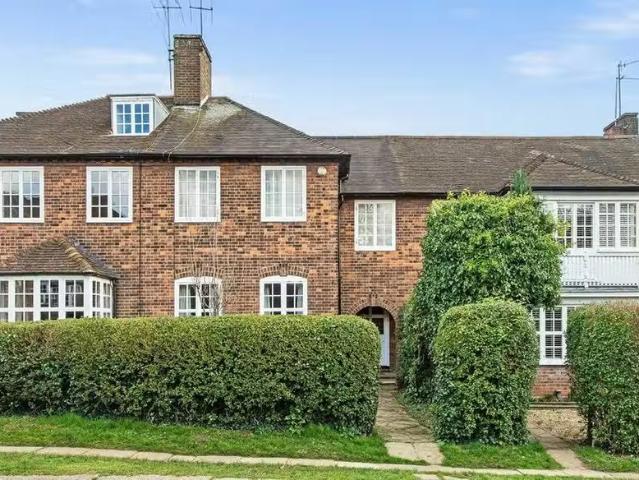 House to rent in Cascade Avenue, London, N10 Ref 232442