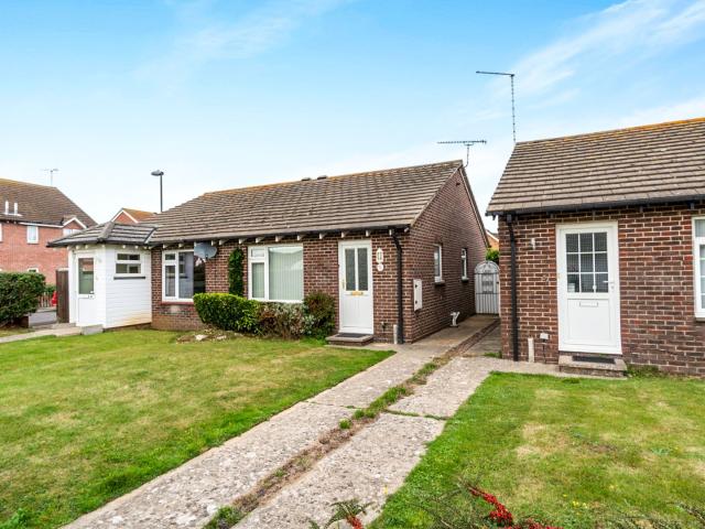House to rent in Capstan Drive, Littlehampton, BN17 | Leaders