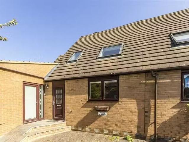 House to rent in Capstan Way, London, SE16 Ref 227372