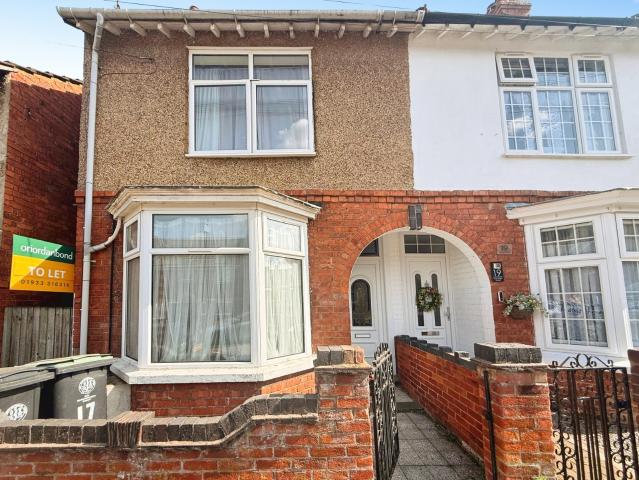 House to rent in Carnegie Street, Rushden, Northamptonshire, NN10 | Leaders