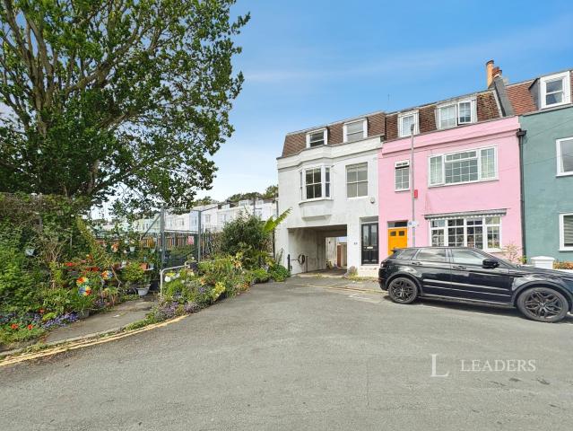 House to rent in Centurion Road, Brighton, East Sussex, BN1 | Leaders