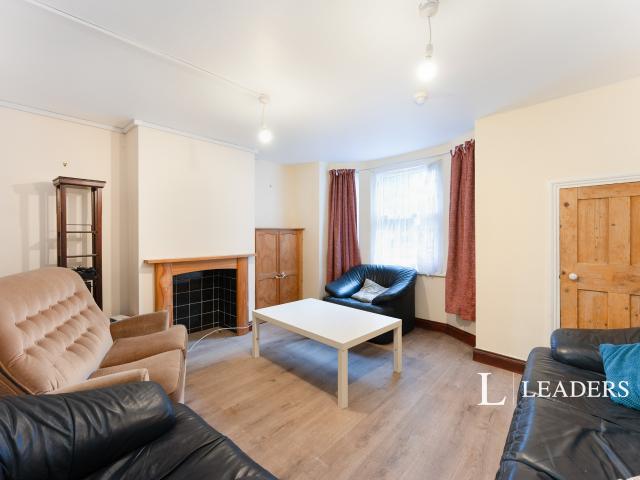 House to rent in Cottage Grove, Southsea, PO5 | Leaders