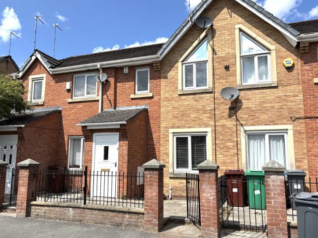 house to rent in Dunham Street, Hulme, Manchester. M15 5FX