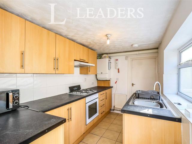 House to rent in Exmouth Road, Exmouth, Southsea, PO5 | Leaders